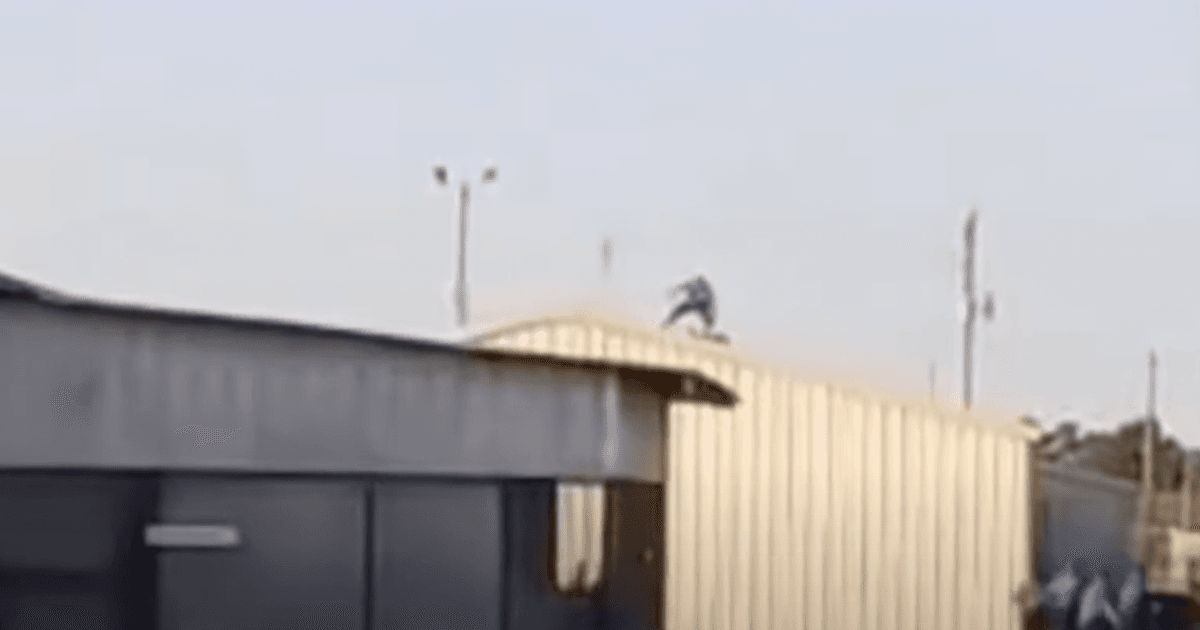 Watch Alabama Department Of Corrections Officer Allegedly Beats Kicks
