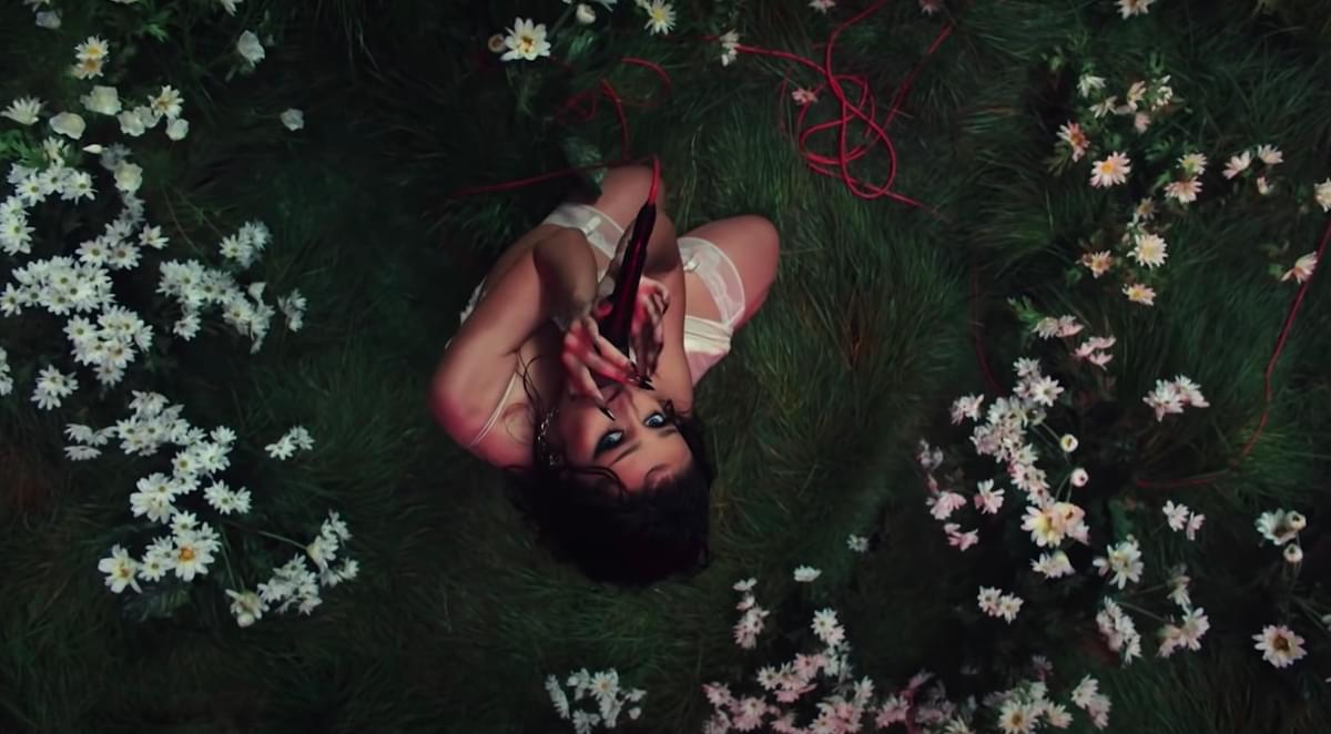 Doja Cat Debuts Heavy Rock Version Of Say So During 2020 Mtv Emas Performance The Line Of